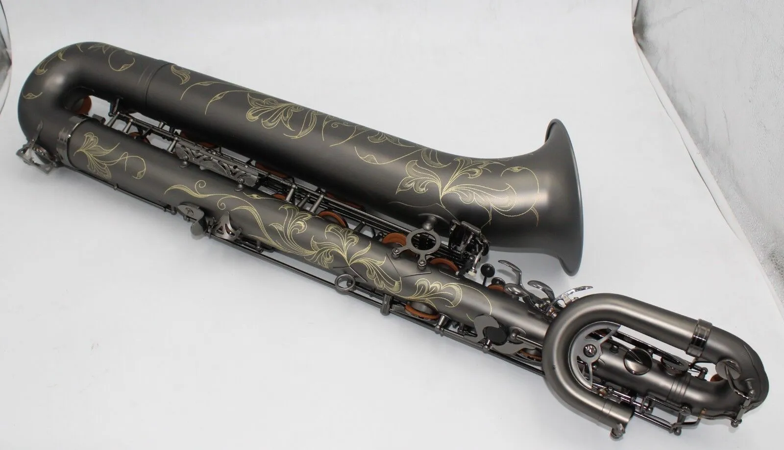 DHgate.com:Handcrafted Ebony Black Baritone Saxophone with Full-Body ...