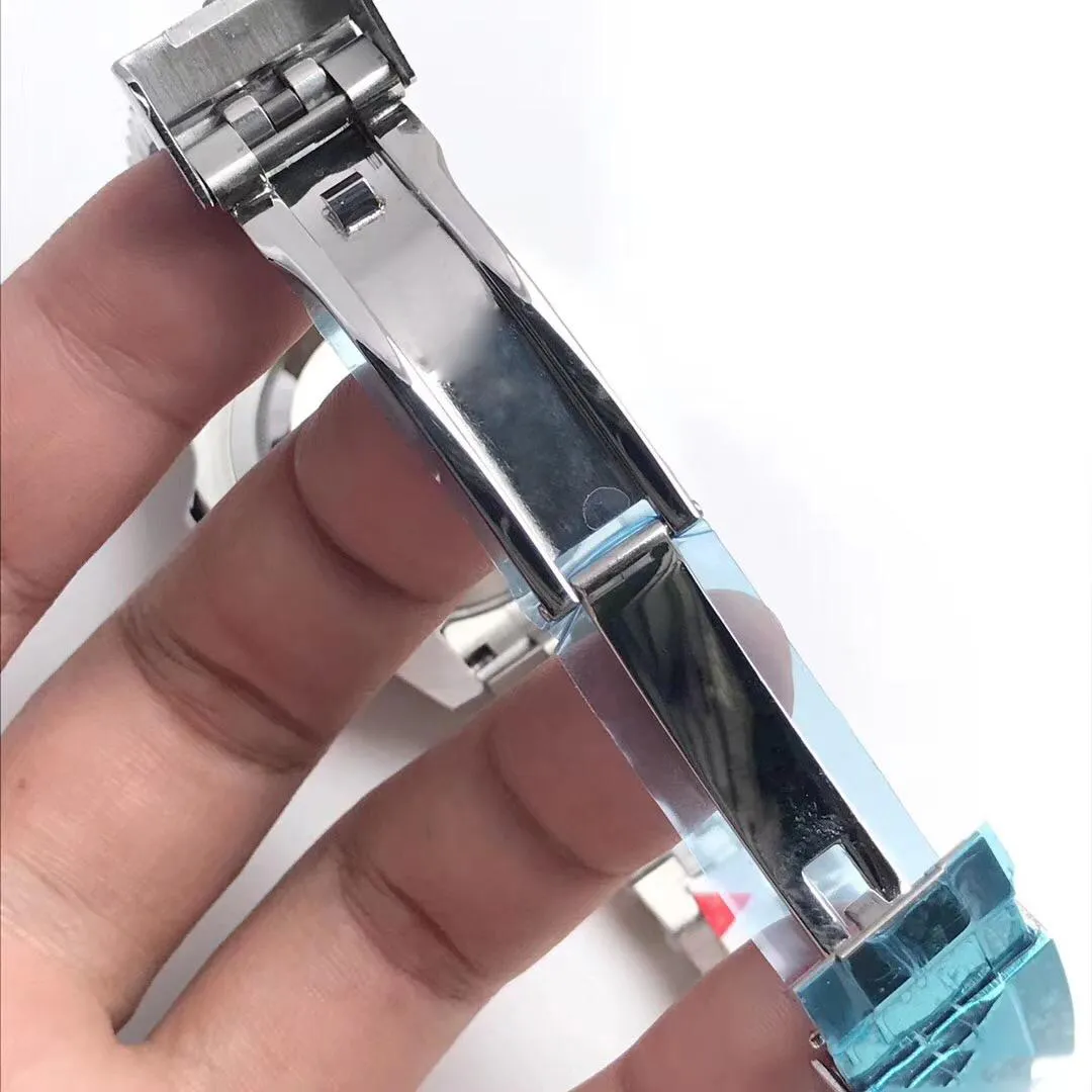 Luxury Swiss Movement Women's Watch With Crystal Glass And Diamonds ...