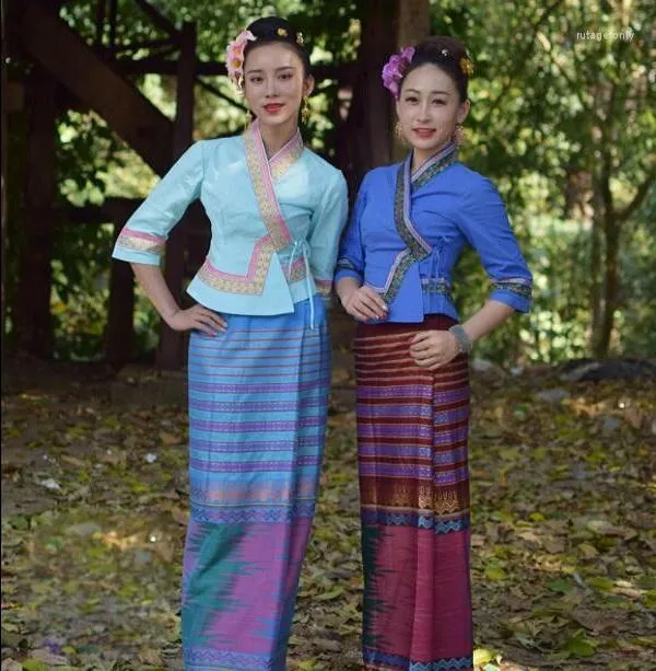 Elegant Dai Princess Dress: Traditional South East Asian Outfit for ...