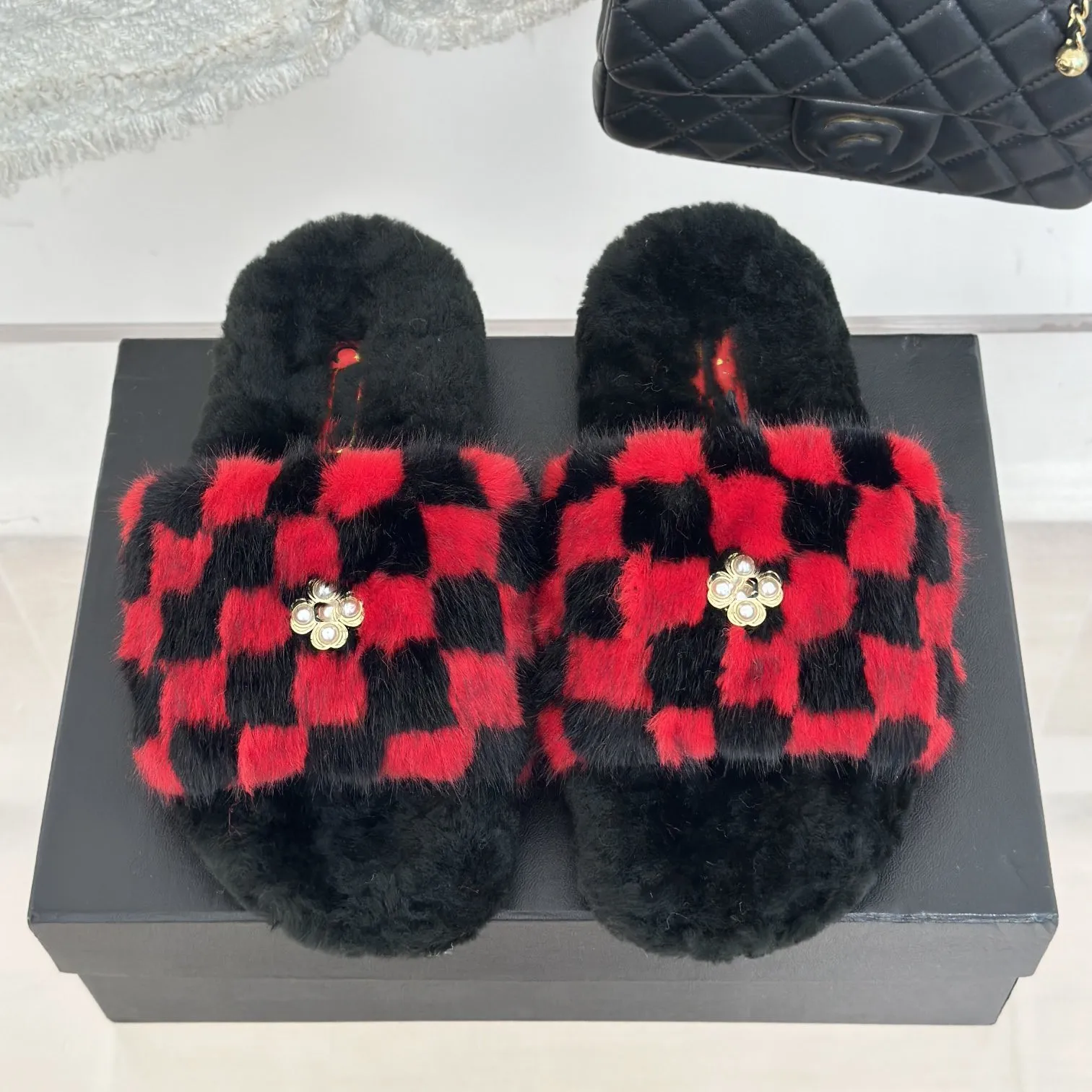Chanells Womens Classic Pearl Clover Checker Fluffy Shearling Slippers ...