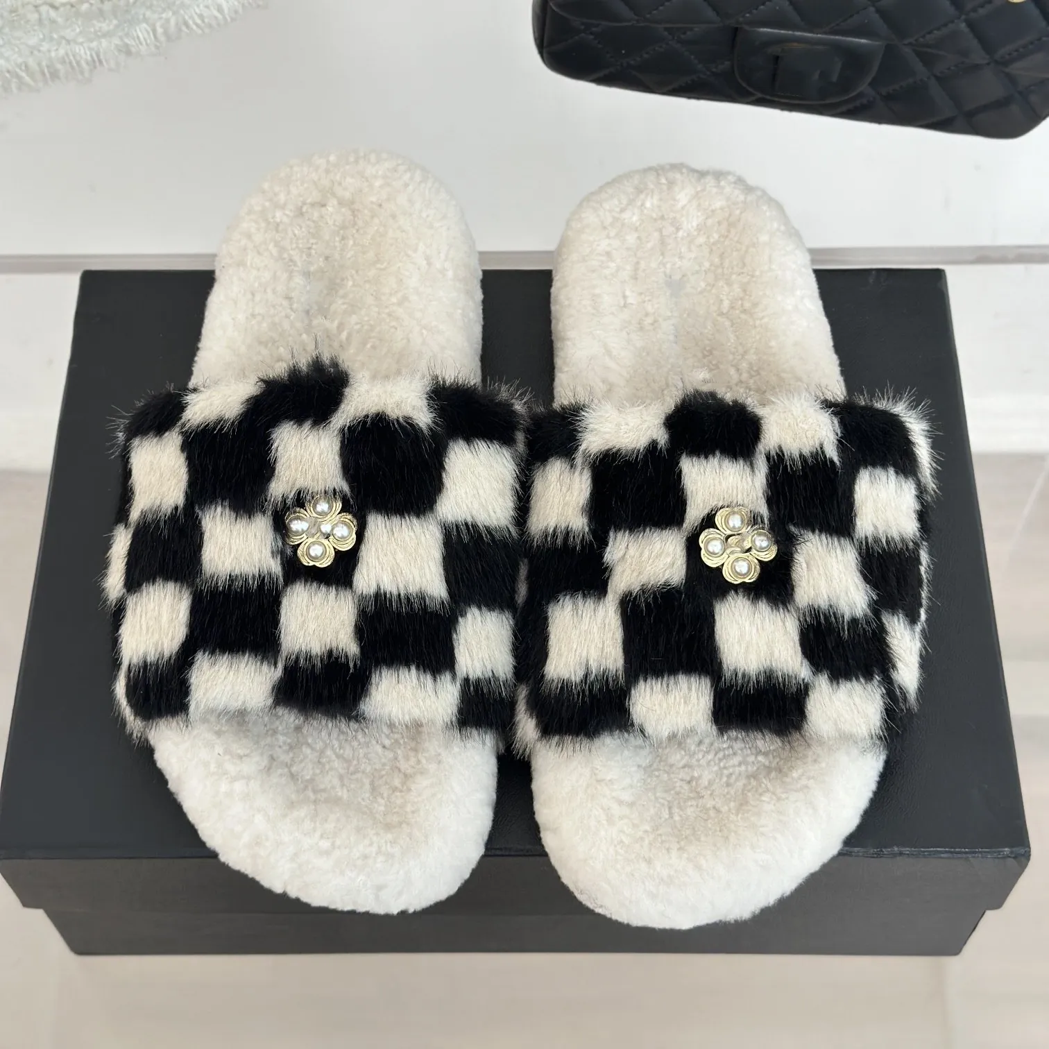Chanells Womens Classic Pearl Clover Checker Fluffy Shearling Slippers ...
