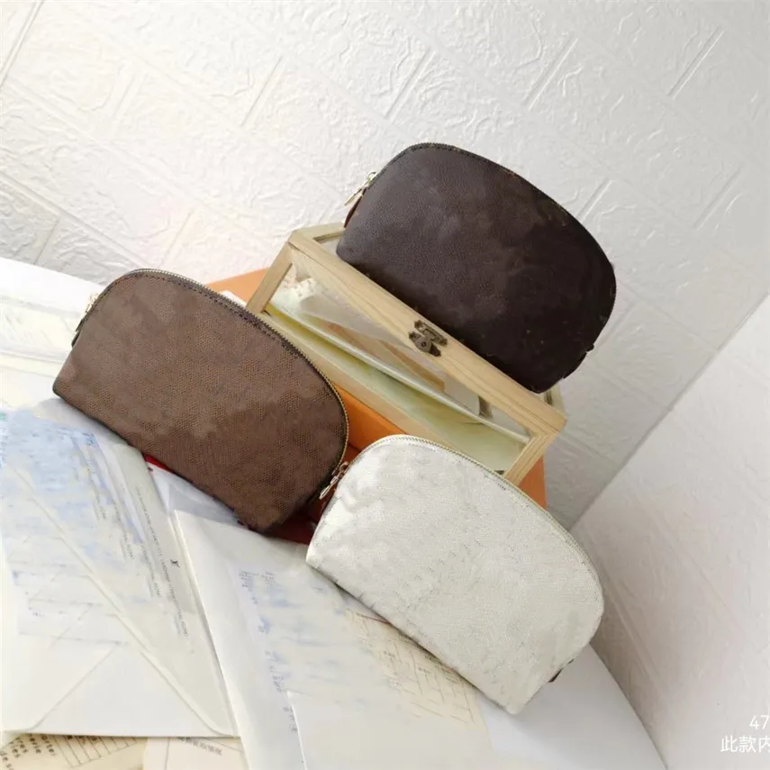 5 Surprising Facts About the Migration Patterns of Flying Birds