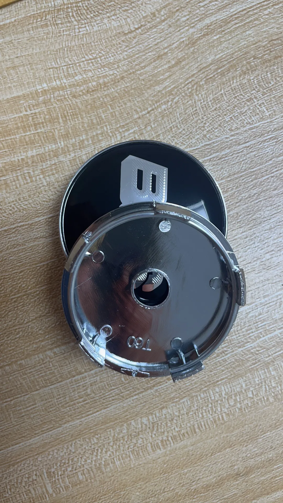 DHgate.com:100 Pack 60mm Black Silver Car Wheel Center Hub Caps Emblem ...
