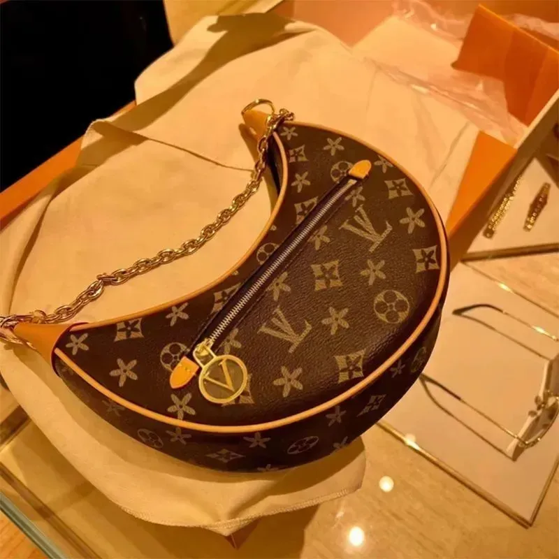 Luxury Designer Croissant Loop Half Moon Bag With Metal Luxury Designer Croissant Loop Half Moon Bag With Metal