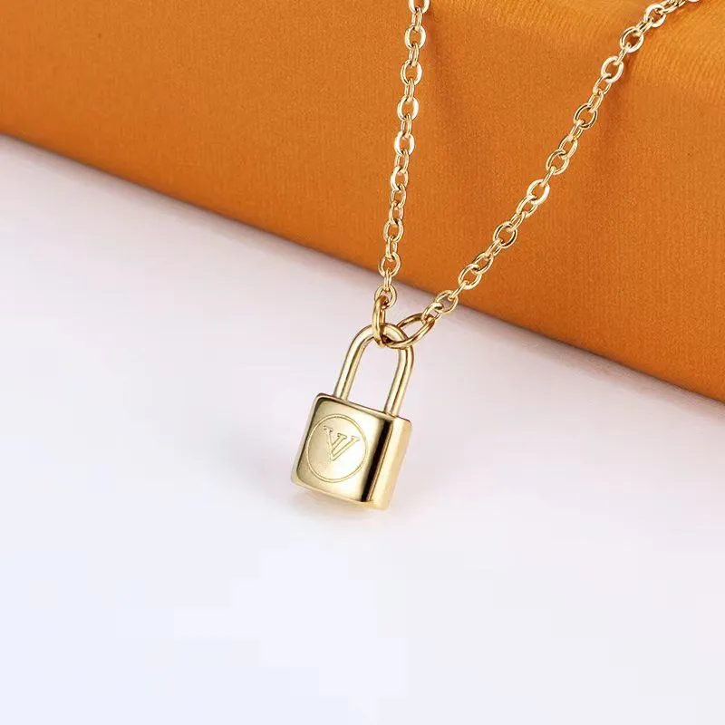 Luxury Titanium Steel Lock Necklace Set With Diamond Gold And Silver ...
