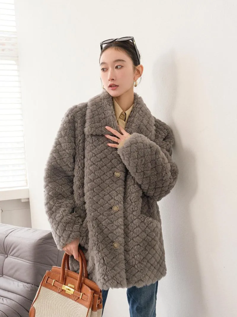DHgate.com:Luxurious Sheared Wool Coat: Velvet-Soft Long Coltsfoot for ...