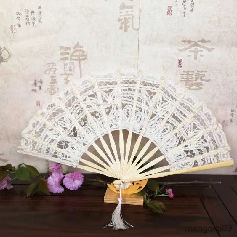 DHgate.com:27CM Embroidery Chinese Style Decorative Bamboo Fans, Silk ...