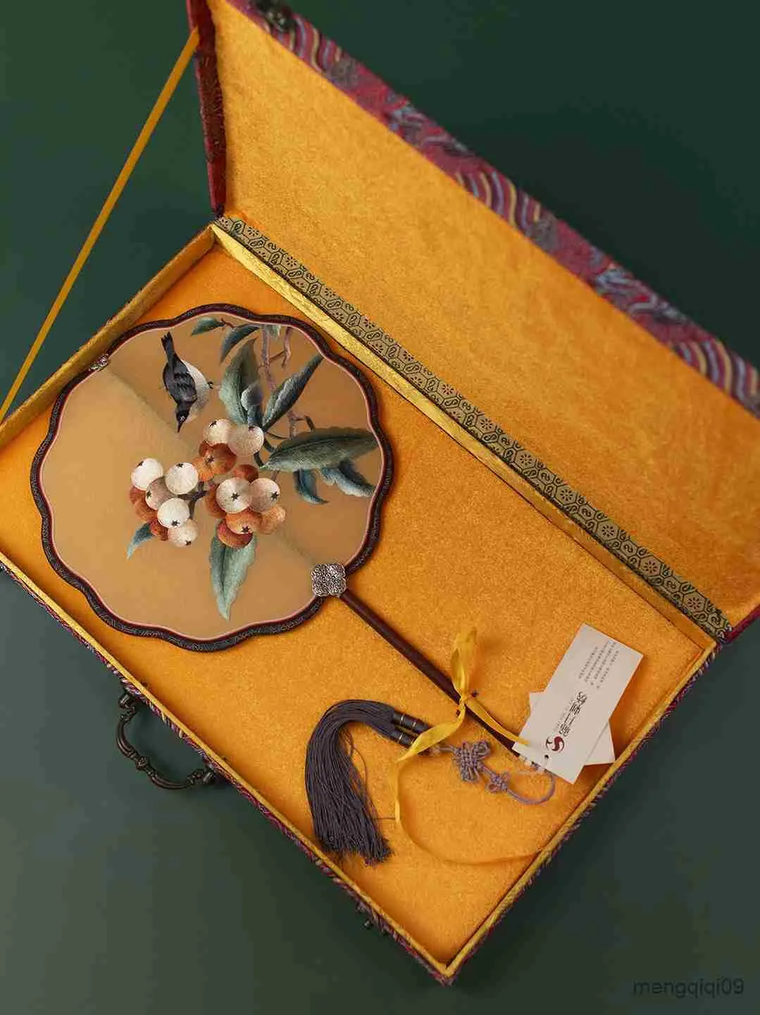 DHgate.com:Chinese Style Embroidered Circular Fan, Handmade Vintage ...