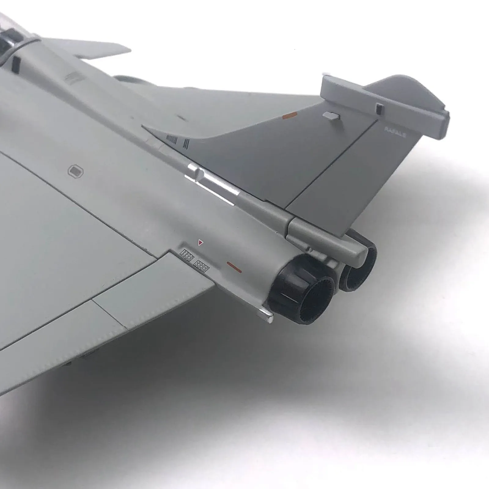 DHgate.com:1:72 Rafale Fighter Display Model Metal with Stand, Diecast ...