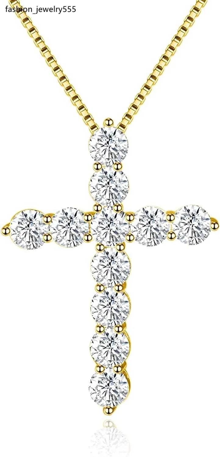 DHgate.com:Exquisite 18K White Gold Diamond Mosantine Cross Pendant ...