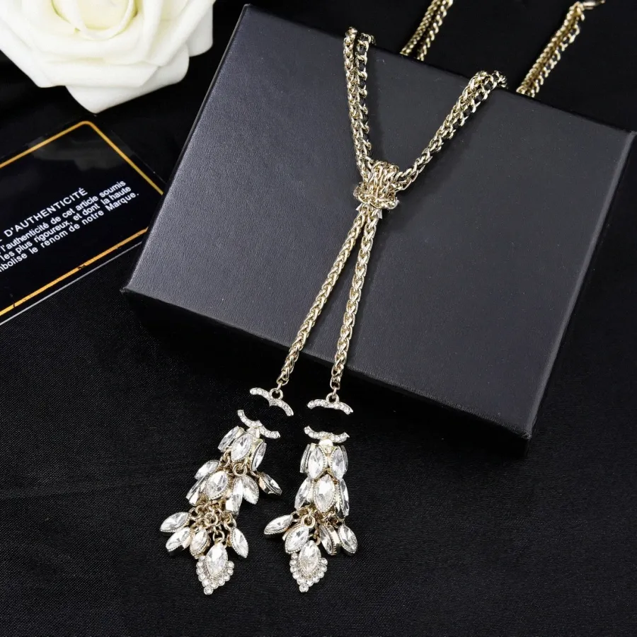 Diseñador De Marca De Lujo Collar De Alfabeto Vintage Medieval Cadena ...