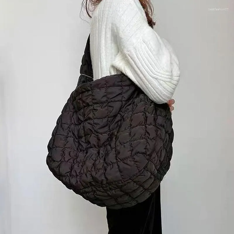 DHgate.com:Large Capacity Quilted Nylon Tote Bag - Designer Padded ...