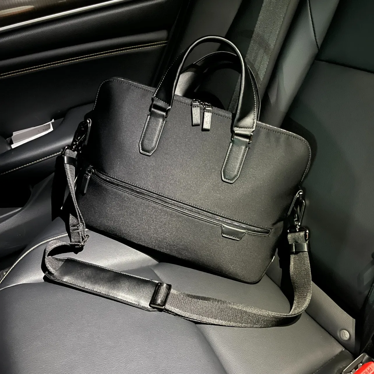DHgate.com:Fashionable Mens Briefcase Handbag, Modern Simple Convenient ...