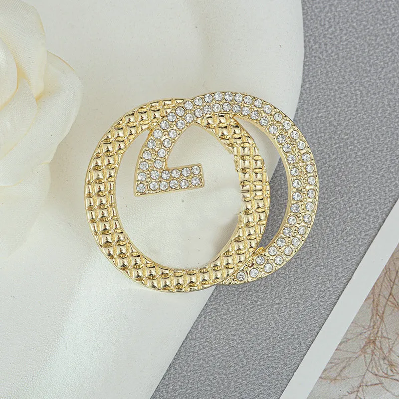 Elegant Designer Letter Cullinan Diamond Brooch For Women Fashionable ...