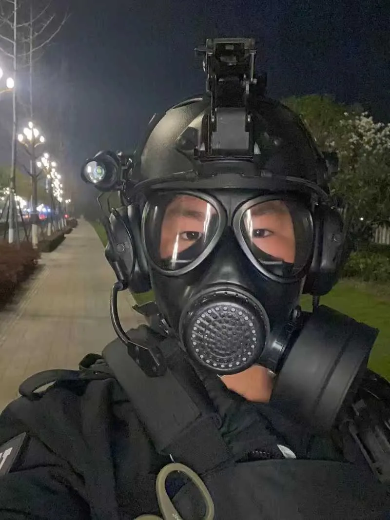 FMJ08 Gas Mask Respirator - Anti-Chemical, Nuclear, CS Gas Protection ...