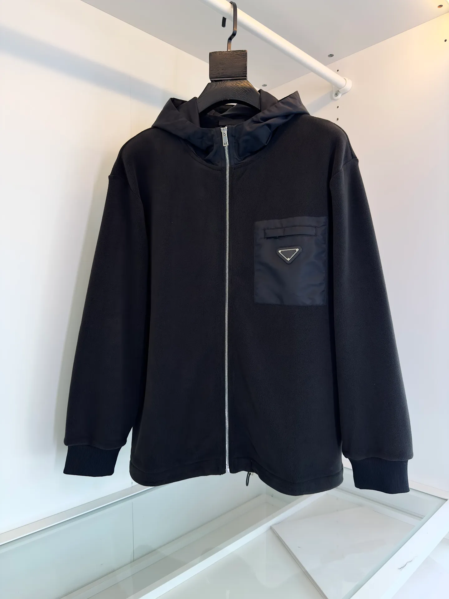 DHgate.com:Autumn Winter Designer Hoodie, Luxuriously Soft Fleece ...