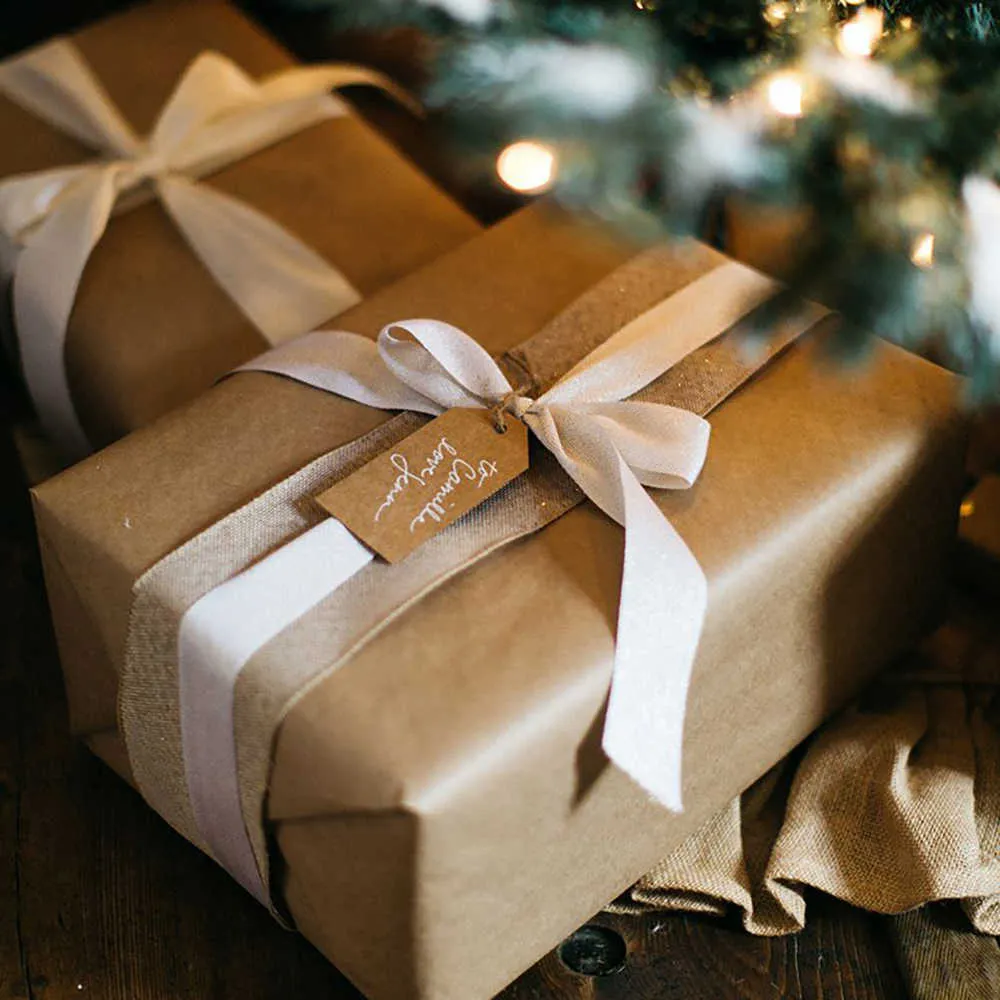 Pullover nylon sweater with leopard pattern, V-neck, long sleeves ...