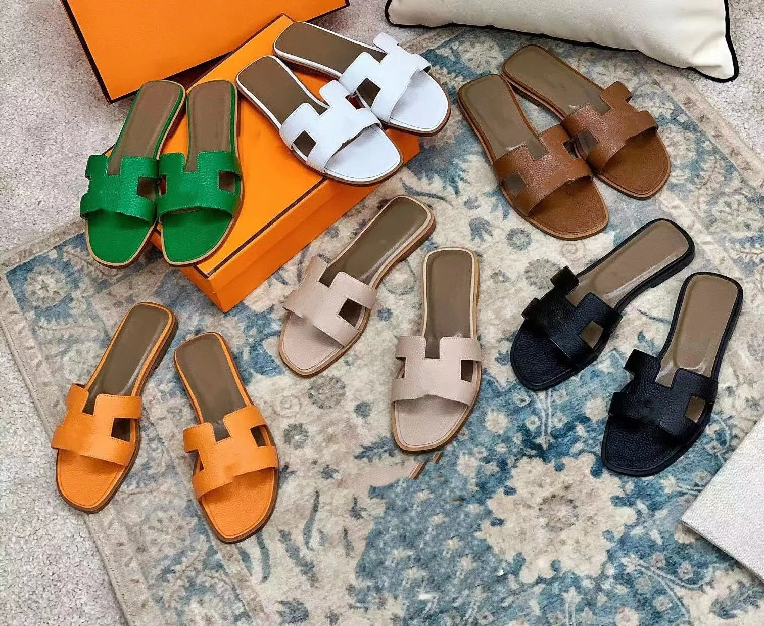 What Are Gold Slides and How to Style Them?