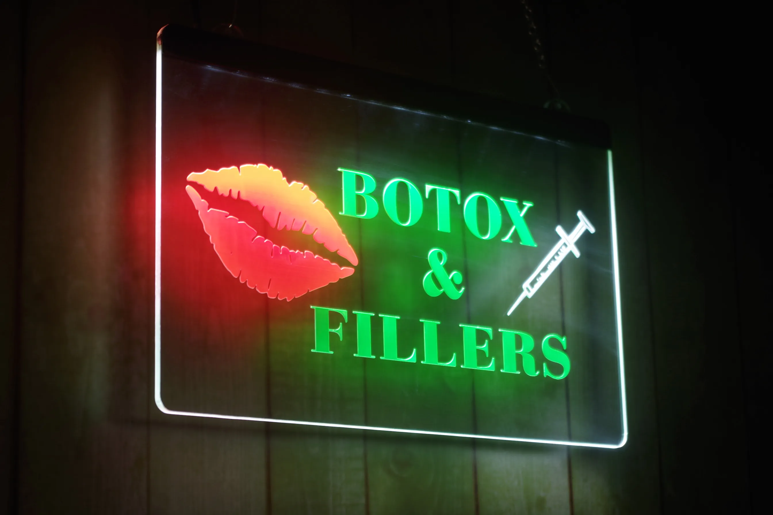 DHgate.com:LED Lips Syringe Fillers Light Sign | Vivid Red & Green 3D ...