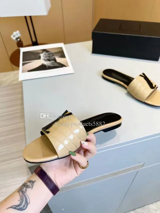 Womens Beach Sandals Flat Bottom Slippers: Non Slip, Large Sole ...