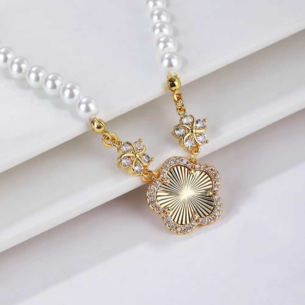 Necklace Five Leaf Clover Pendant Copper and Silicone Pendant Necklace ...