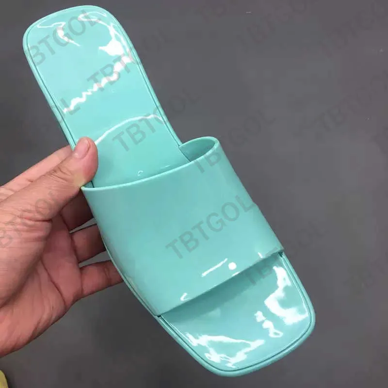 Embossed Platform Jelly Sandals For Women Fashionable Rubber Slides ...