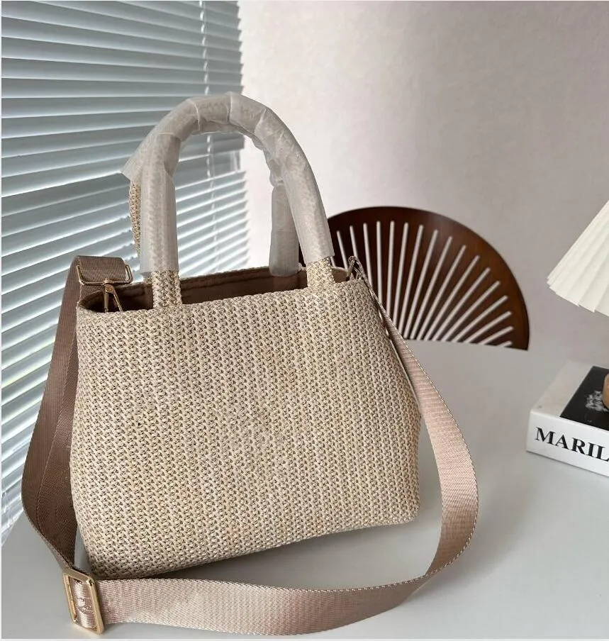 Designer Straw Crossbody Bag: Fashion Woven Tote Purse For Beach ...