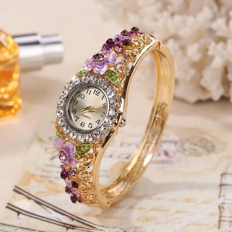 Wristwatches 2023 Golden Luxury Bracelet Watch Flower Design Alloy Band