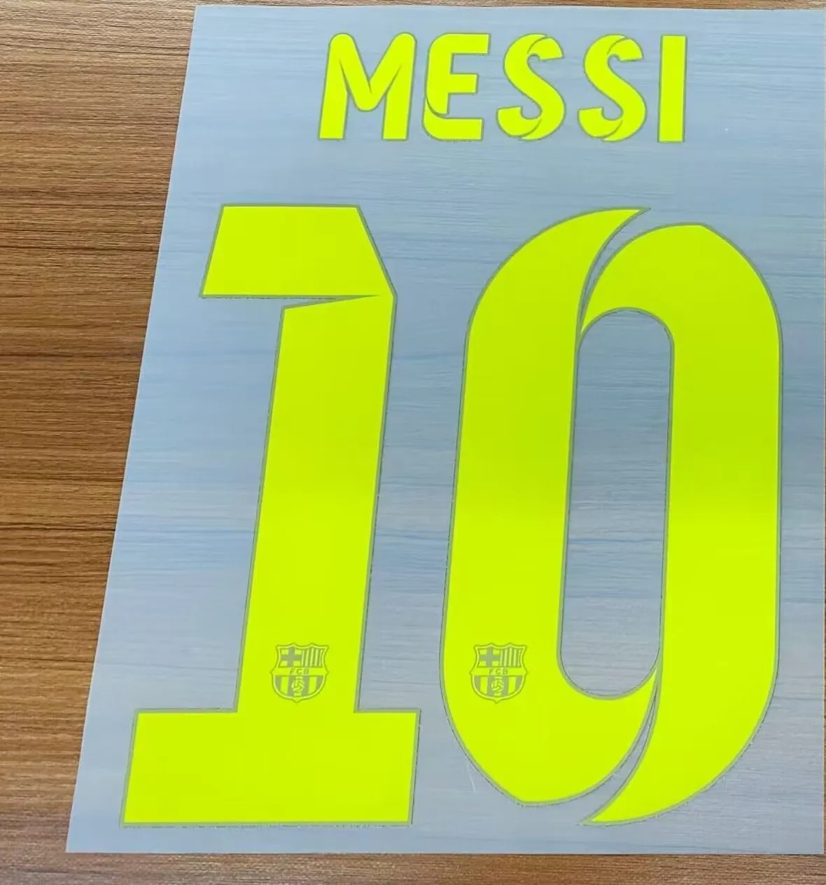 Retro Nameset Collectibles Henry, Ronaldinho, Messi, Villa, Suarez ...