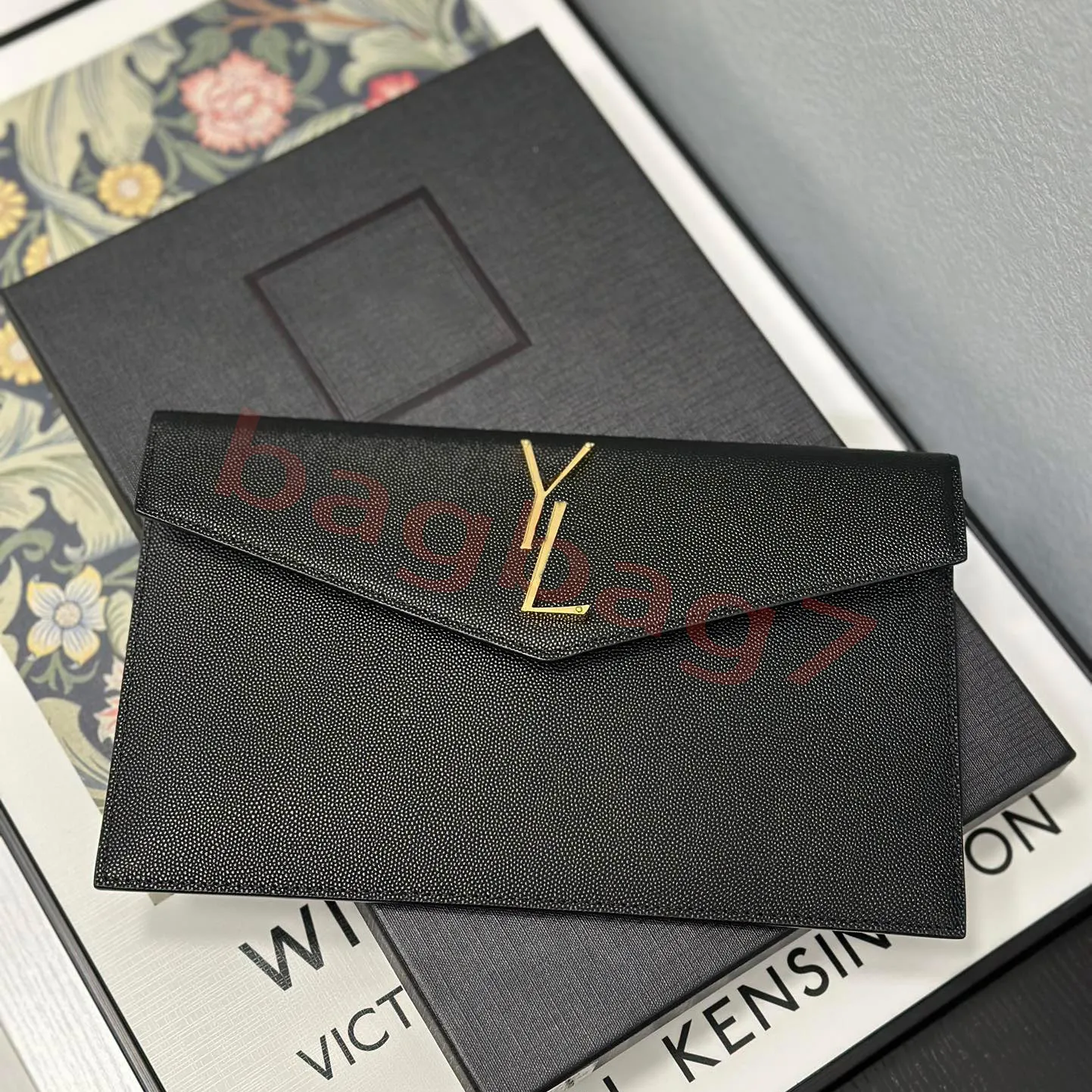 High End Leather Wallet For Men And Women Stylish, Durable, And Elegant ...