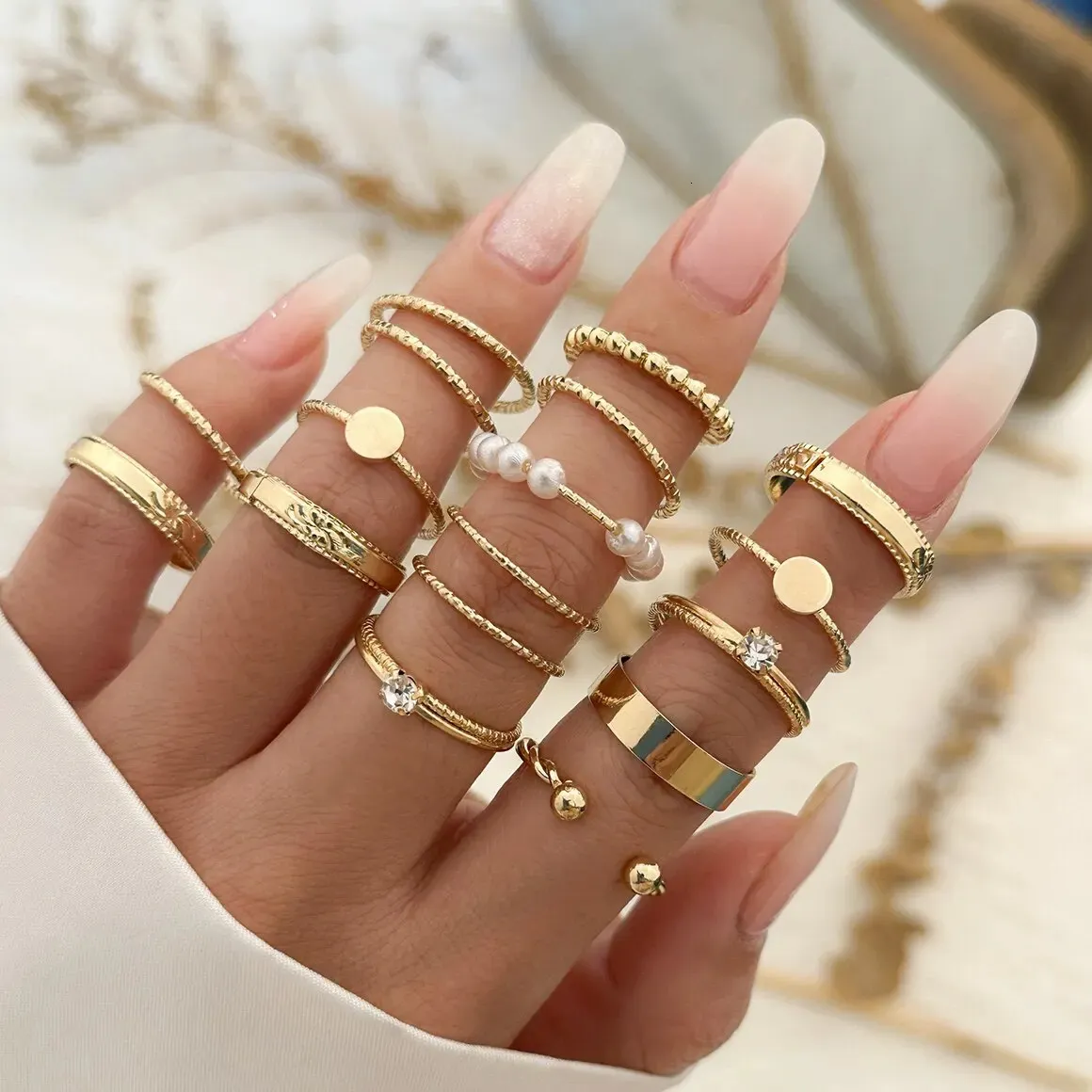 DHgate.com:16Pcs Vintage Gold Color Zircon Rhinestone Rings Set for Women, Boho Geometric Rings ...