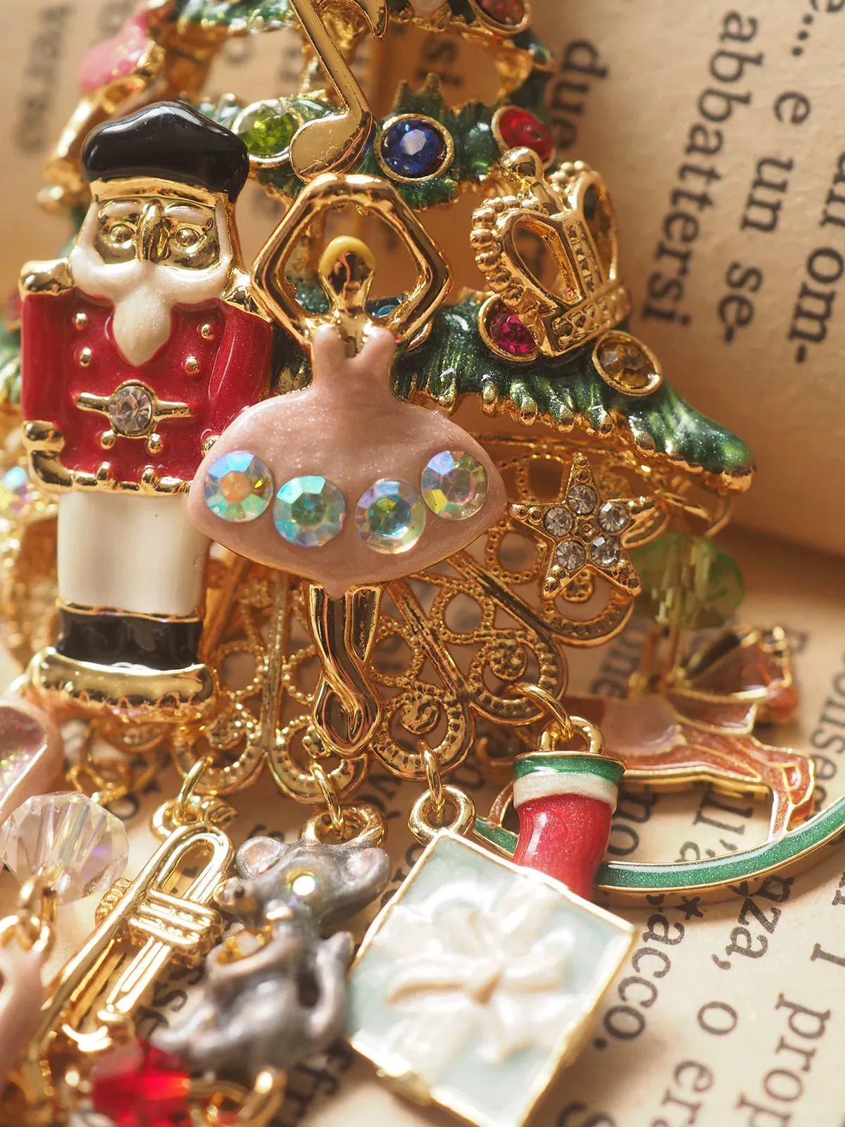 Christmas pins for women store