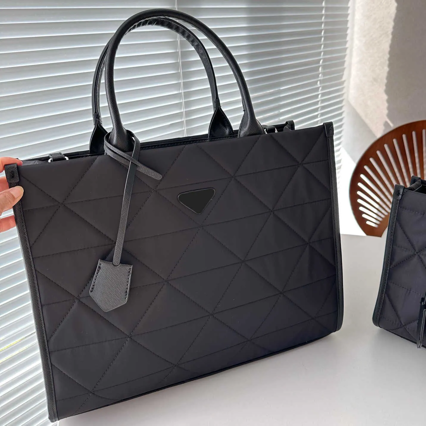 Designer Diamond Lattice Tote Bag: Classic Travel & Shopping Purse For ...