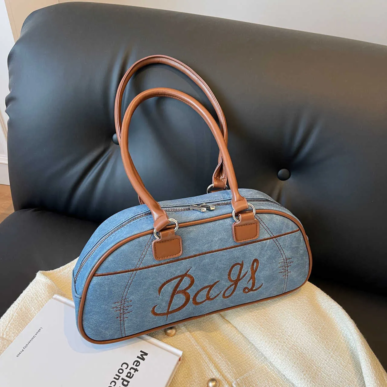 DHgate.com:Embroidered Handbags, Bowling Bag Style Handbags: Chic Dome ...