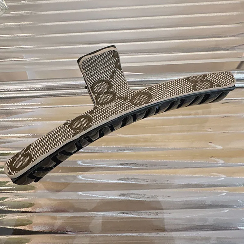 Small Hair Claw Clips Women's Letter Hair Claw Clip Fashion Accessories ...