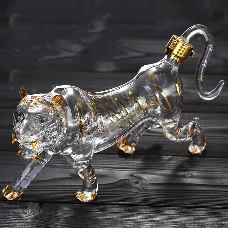 Tiger Wine Decanter - Unique Animal Shaped Whiskey Decanter, Lead-Free ...
