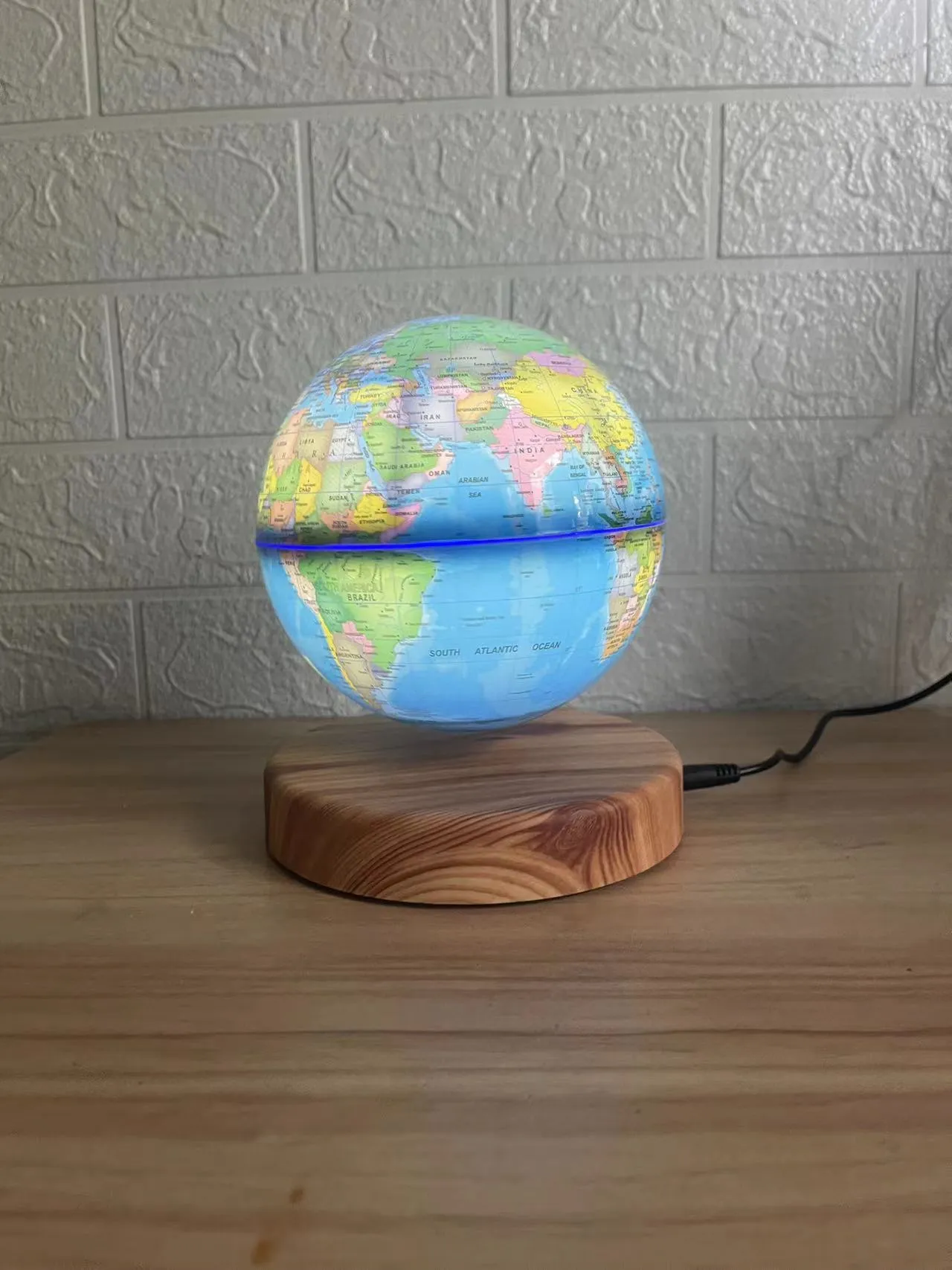 DHgate.com:Magnetic Levitating Globe w/ LED Light | Floating World Map ...
