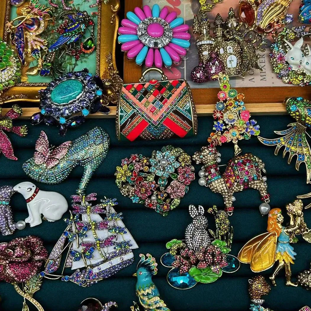 Retro Baroque Brooches & Pins: Medieval Style Crystal Embellished ...