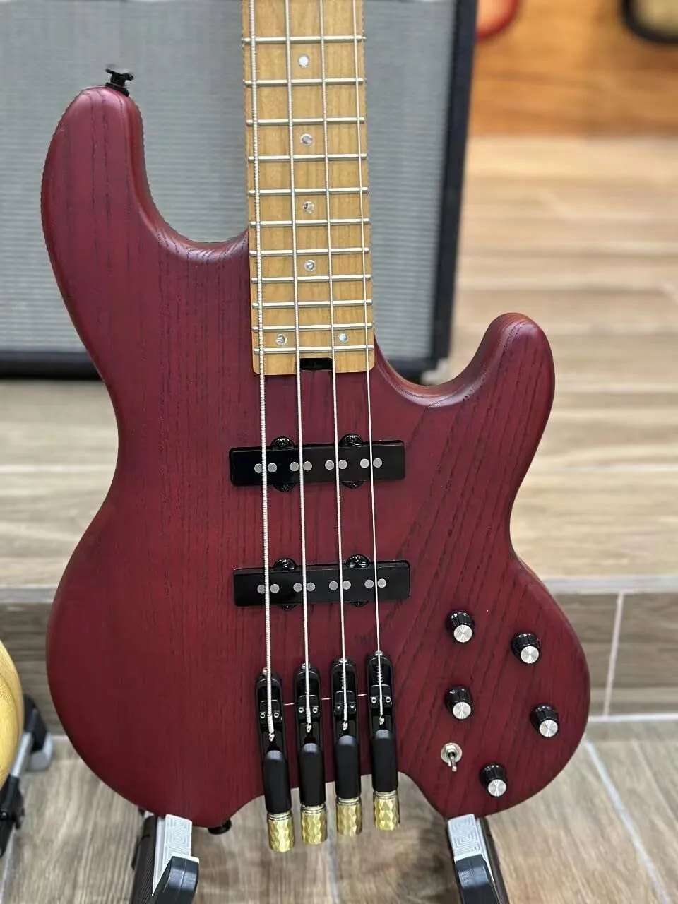 4 String Headless Bass Guitar With ASH Body And Roasted Maple Neck ...