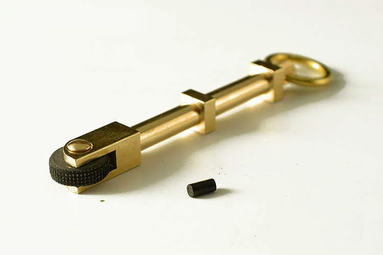Portable Torches: Brass Mini Fire Starter Outdoor Flint Striker For ...