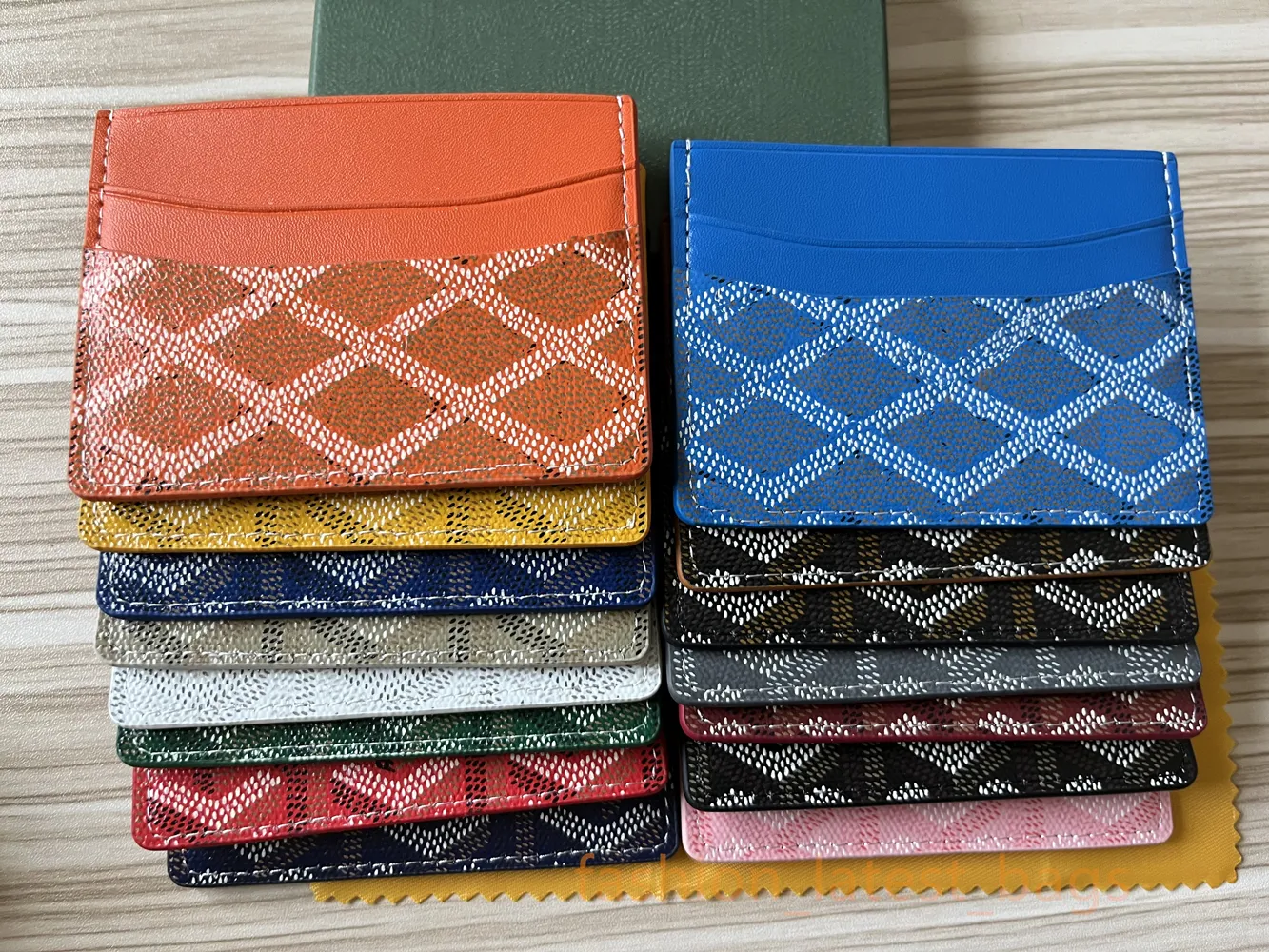 5 stylish business card cases you need for your professional image