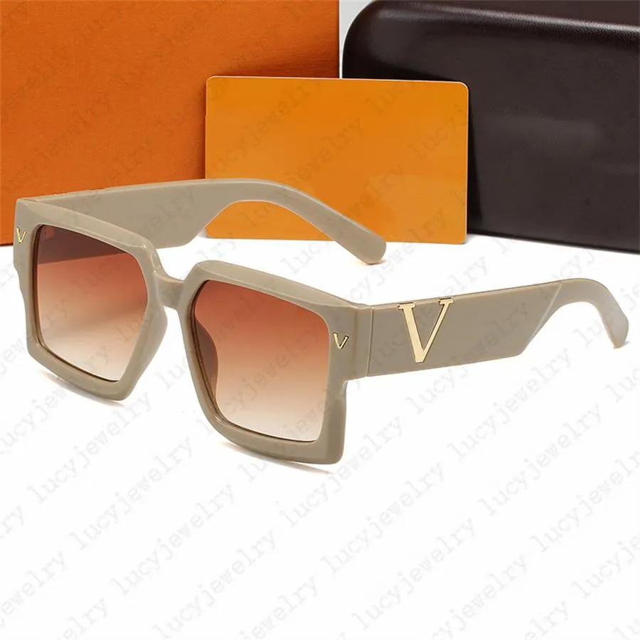 Stylish Unisex Tennis Sunglasses With Print Design, Options, And ...