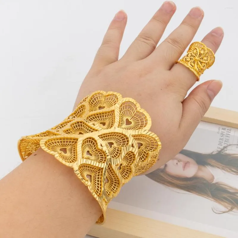 Heart Design Choker Necklace Flipkart Earrings And Bangle Set With Ring Exquisite Gold Bracelet For Engagement And Bride Accessories From Aishede 28.67 DHgate.Com