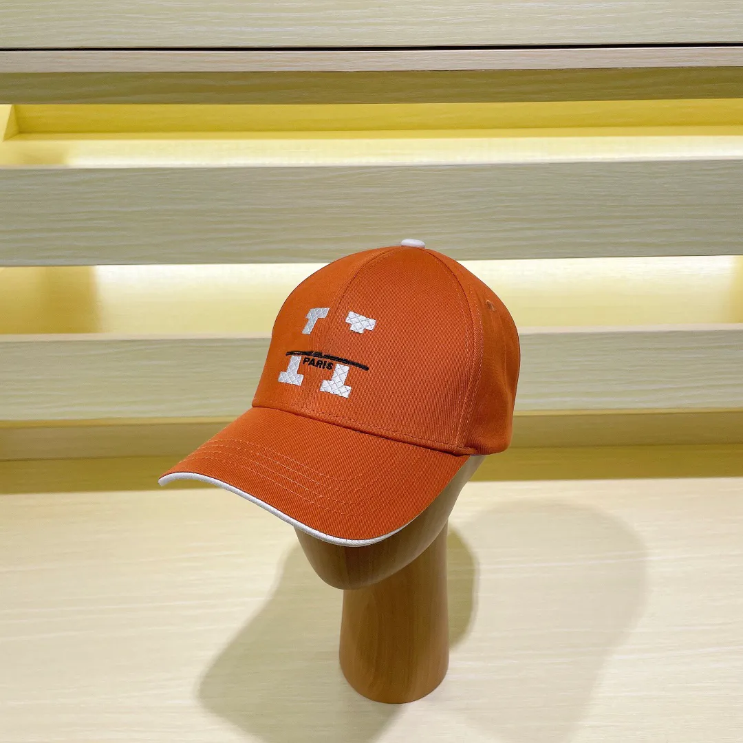 Stylish Baseball Cap For Men And Women With Embroidered Letter Design ...