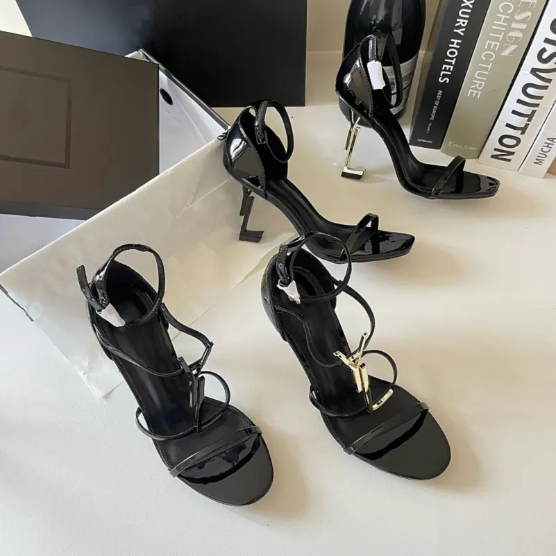 Introduction of the World's Most Fashionable High Heel Brands