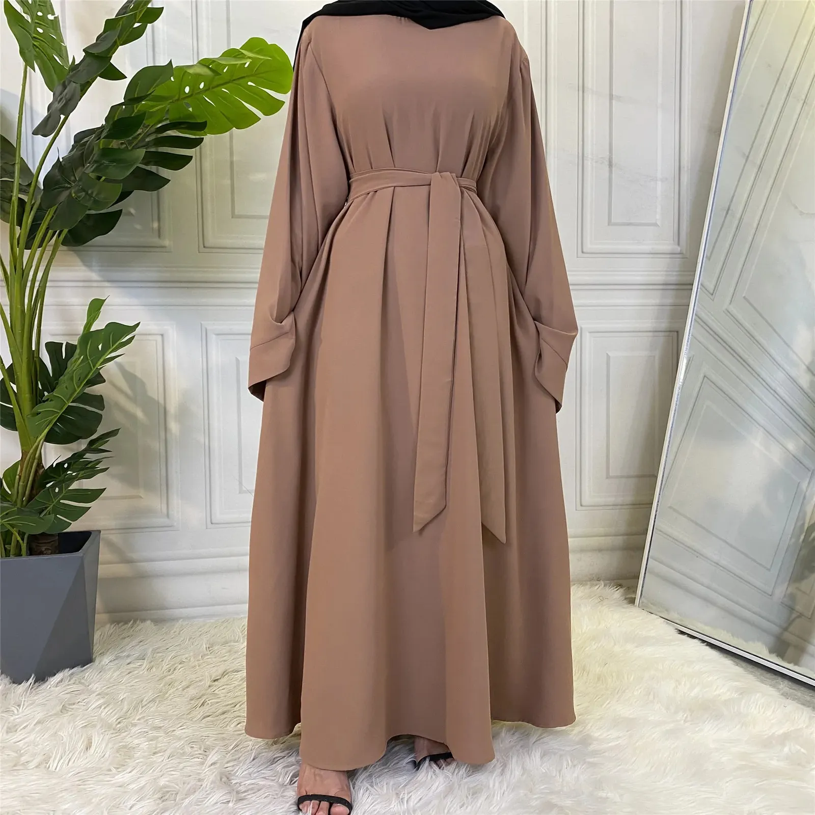 Elegant Plus Size Islamic Long Dress with Sashes - Dubai Abaya Fashion ...