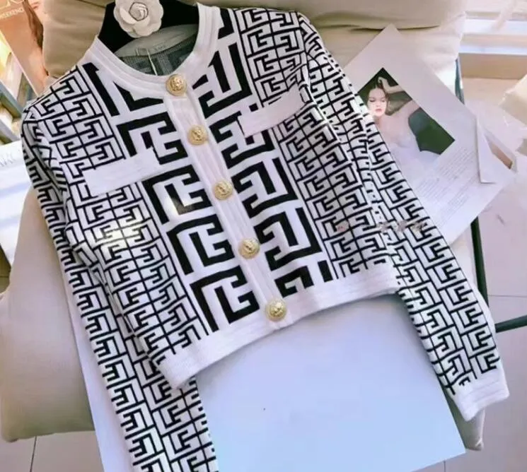 Designer Sweaters Geometric Patterns V-Neck Cardigan Sweatshirts Long ...