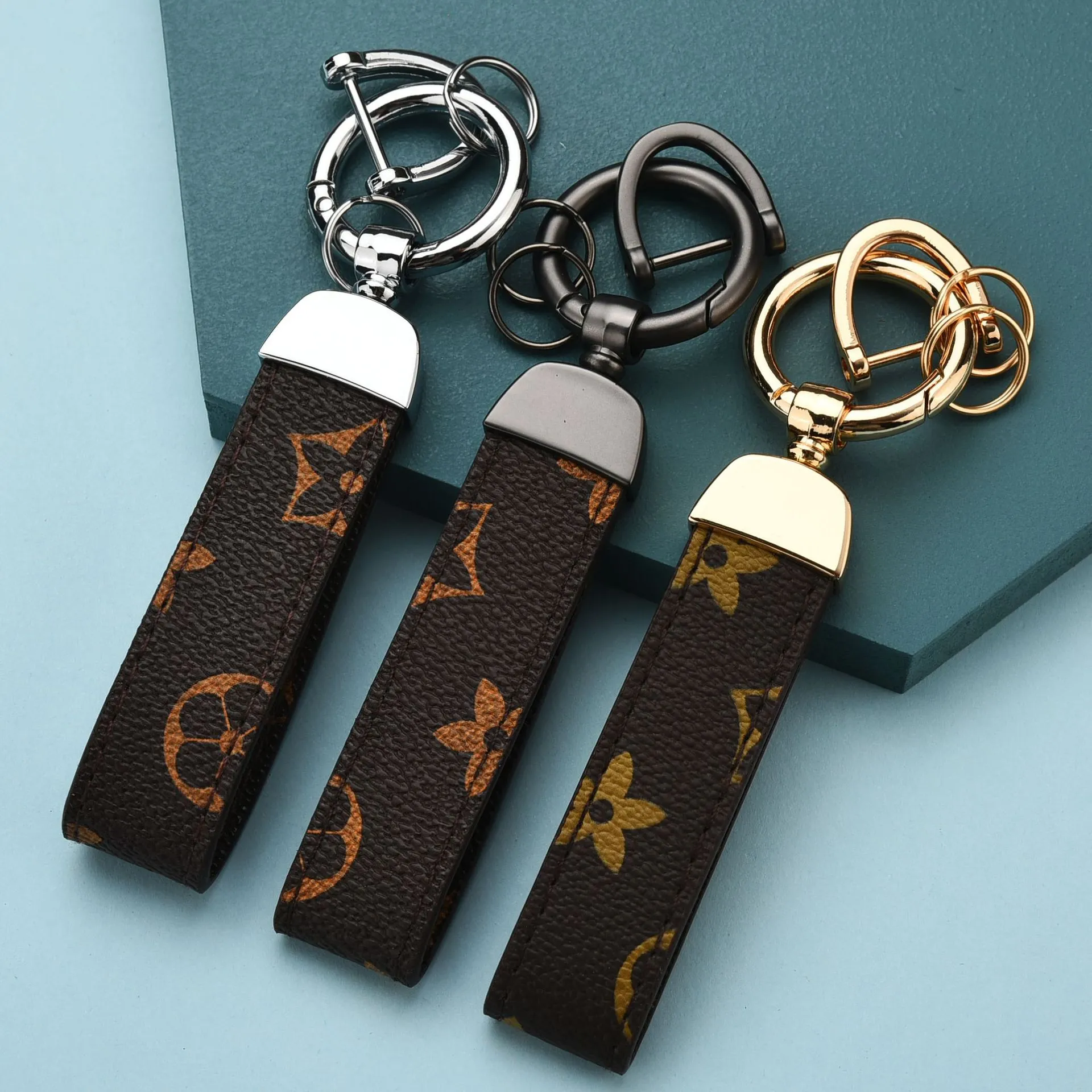 Premium Leather Keychain - Luxury Car Keyring, Designer Zinc Alloy ...