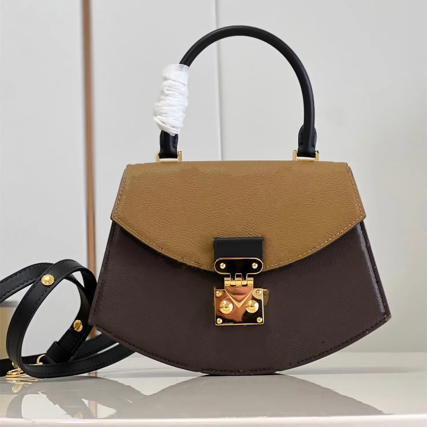 Elegant S-Lock Shoulder Bag - Designer Handbag with Geometric Curves ...