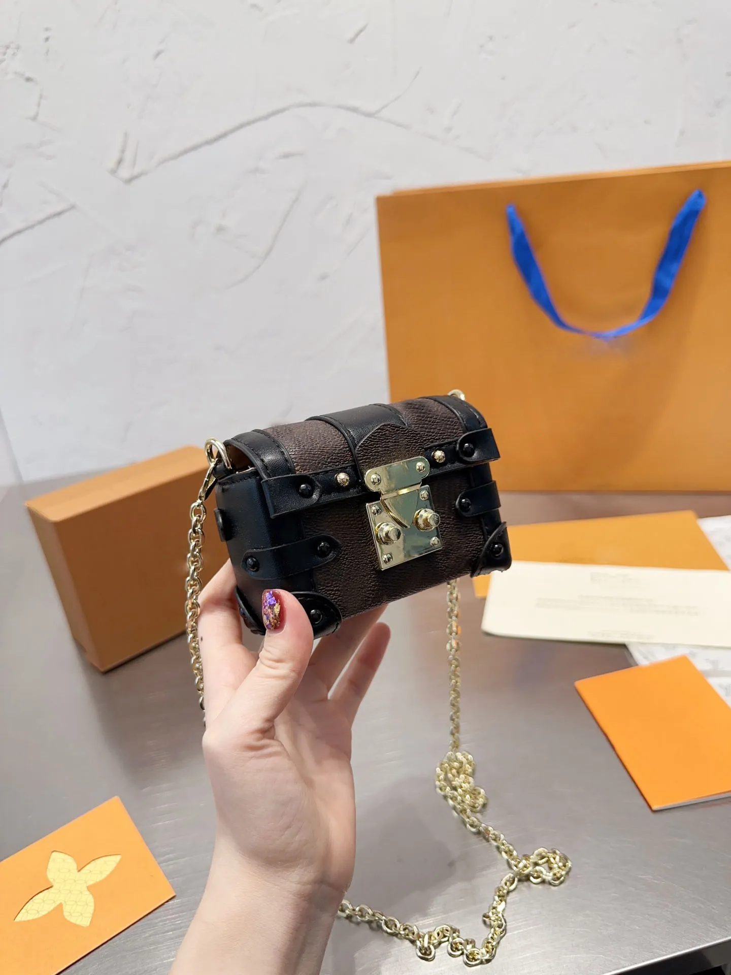 DHgate.com:Women's Leather Trunk Shoulder Bag, Mini Box Handbag with ...